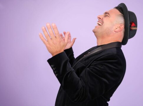 Hoy está cumpliendo 49 años el popular actor cubano Mijail Mulkay