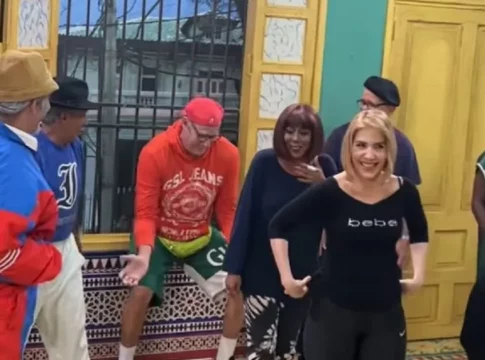 Así se lo pasó Rebeca Martínez junto al elenco de Vivir del Cuento