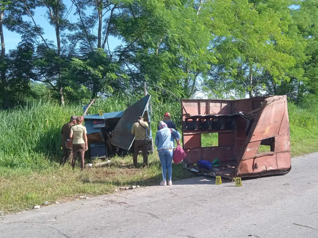 Accidente Masivo En Granma Deja Dos Muertos Y Más De 20 Heridos Tras
