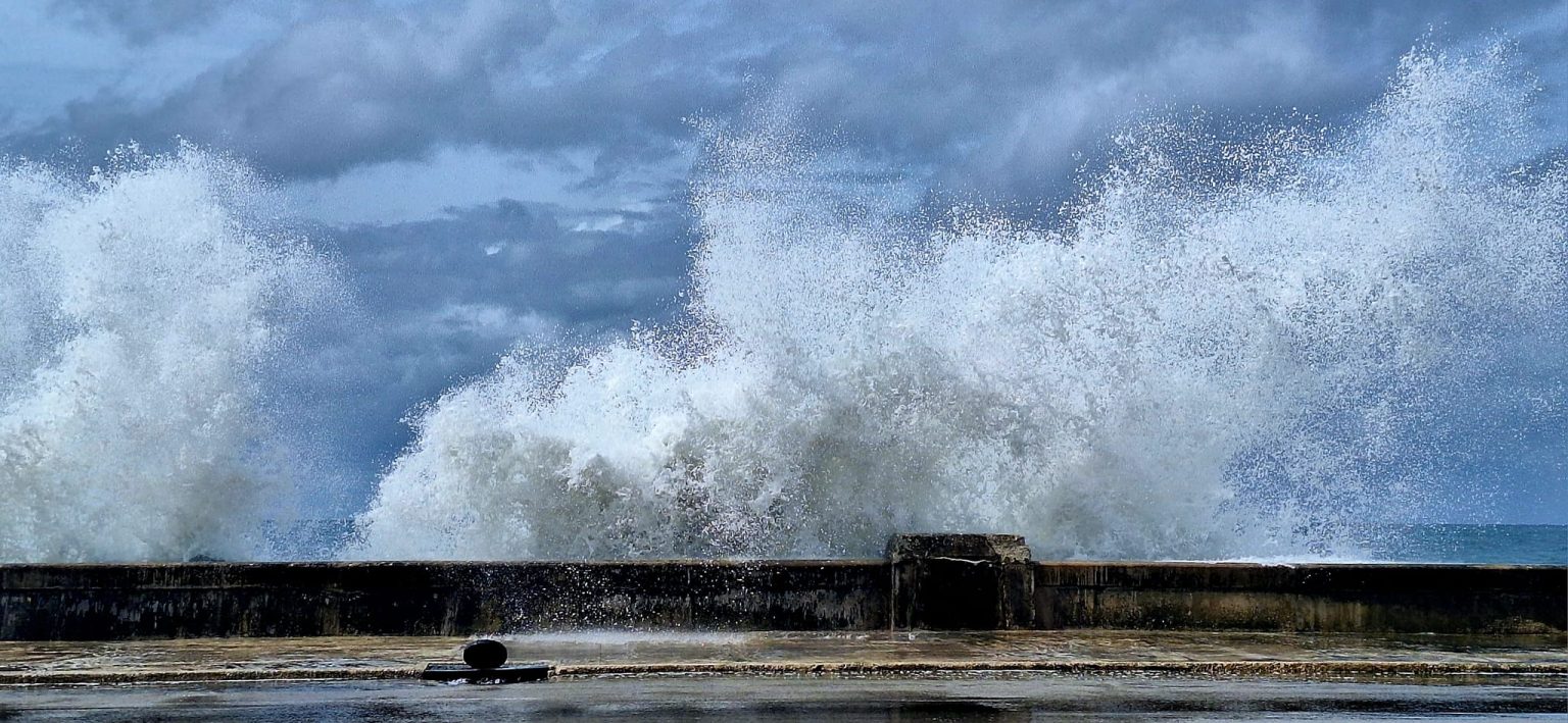 Cercanía del huracán Milton al norte occidental de Cuba provoca ...
