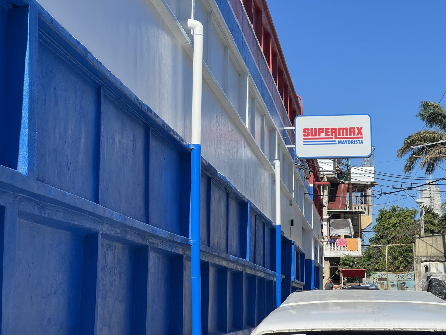 SuperMax, la misteriosa cadena de mercados mayoristas en dólares que ...