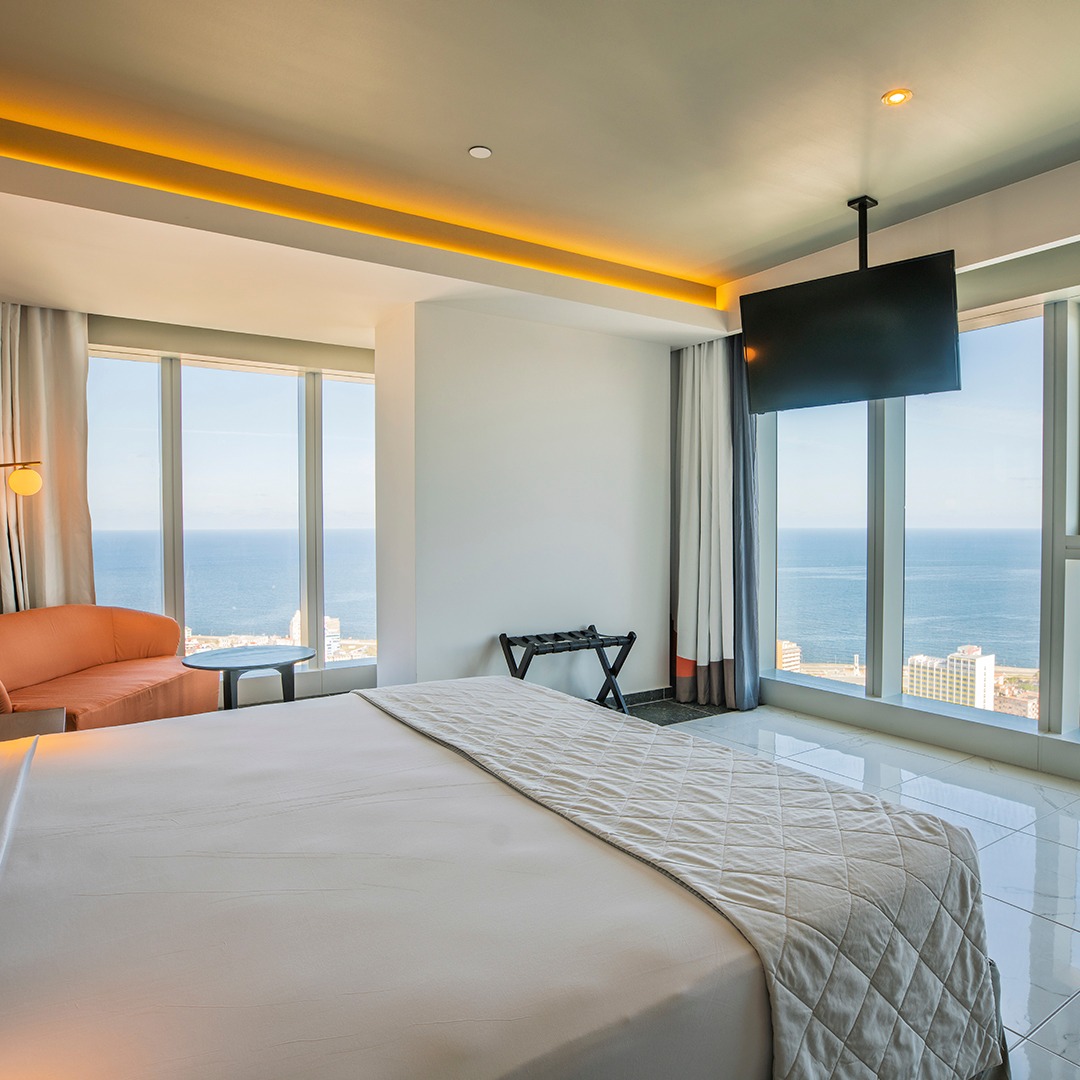 Abre de manera oficial las puertas del polémico hotel Torre K en La ...