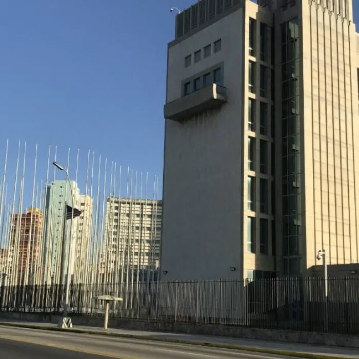 Régimen militariza las calles de Guantánamo en medio de la noche para ...