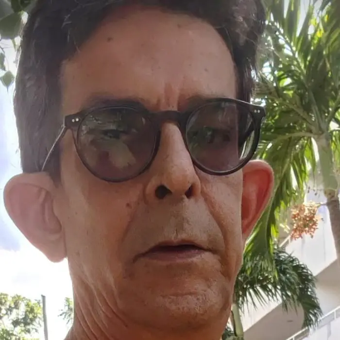 Ulises Toirac estalla tras muerte de militares cubanos en Venezuela